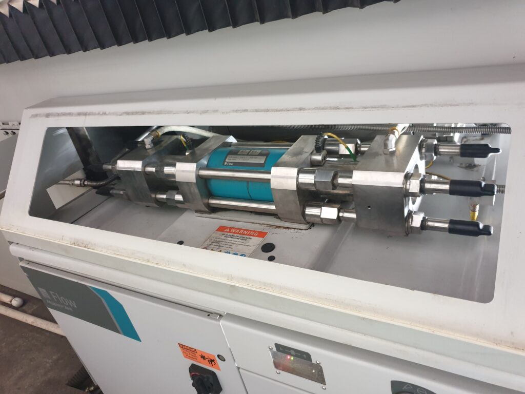 6' X 13' Flow Mach 3 4020B Waterjet, 2013-97,000 PSI, 5 Axis Cutting ...