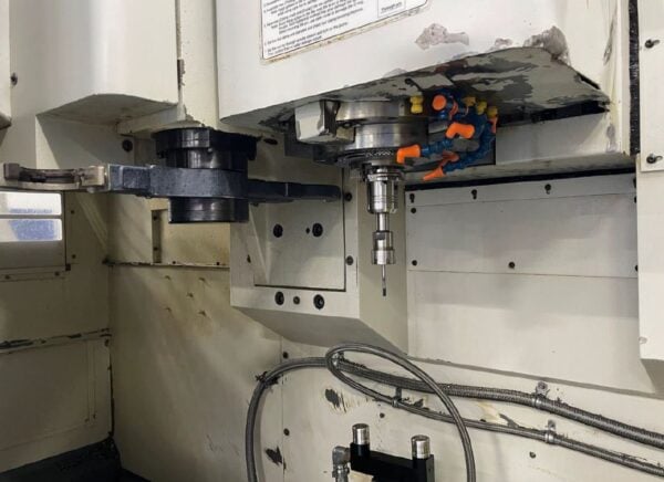 Okuma MC-V4020 CNC VMC, 2007 - Nikken Indexer, Renishaw probe ...