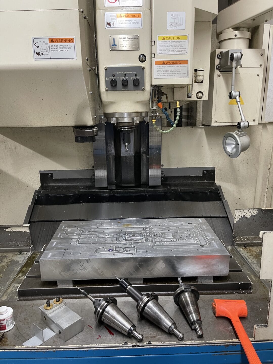 Okuma MC-40VB Vertical Machining Center, 1998 - OSP 7000M - Revelation ...
