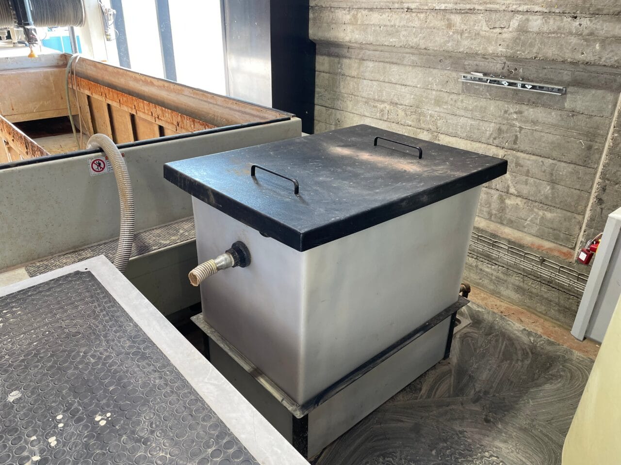 Omax 60120 Waterjet, 2013 - A-Jet Multi-Axis Head, Low Hours, Chiller ...