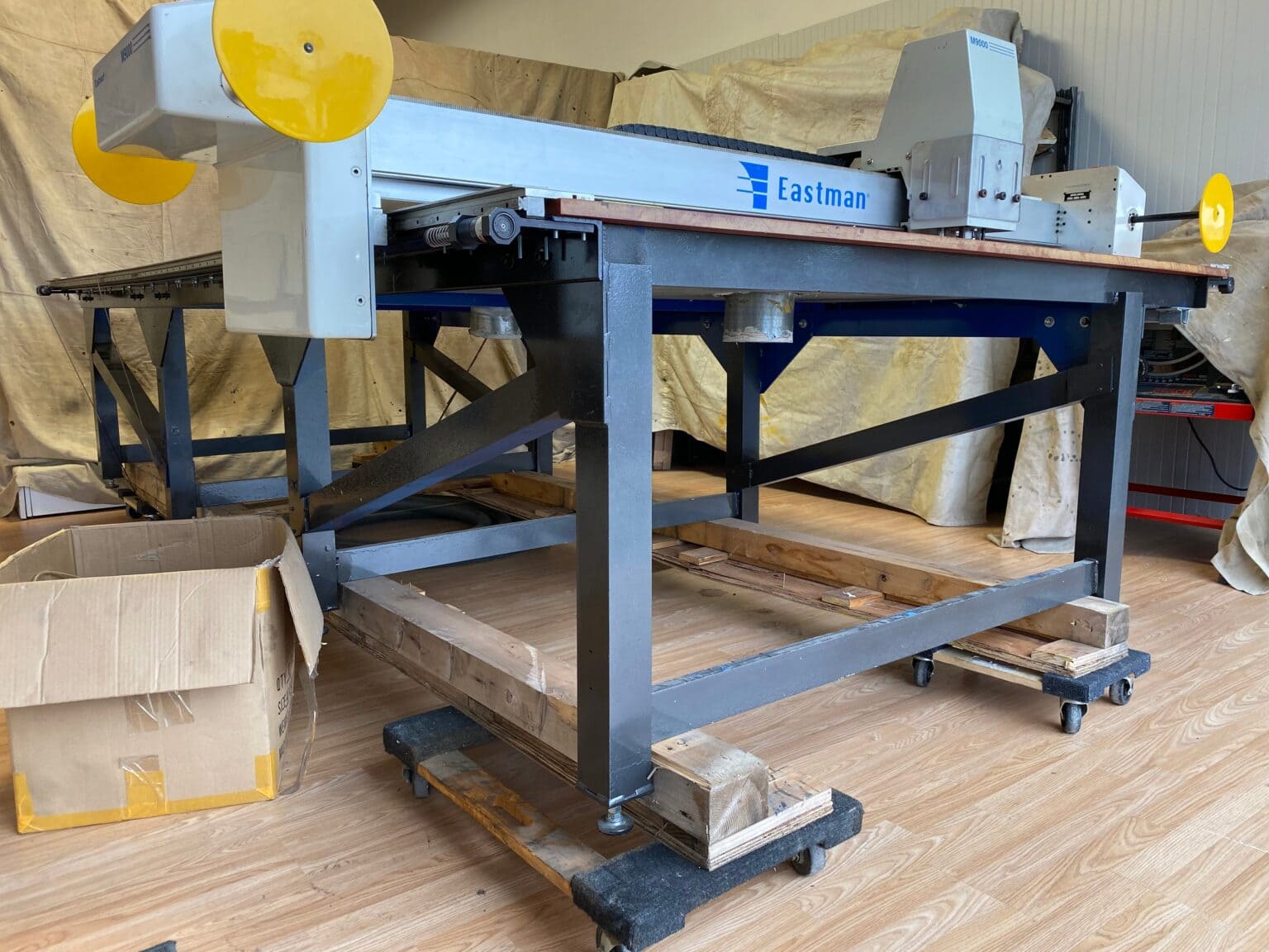 Eastman M9000 CNC Fabric Cutting Machine, 2000- 3 Axis - Revelation ...