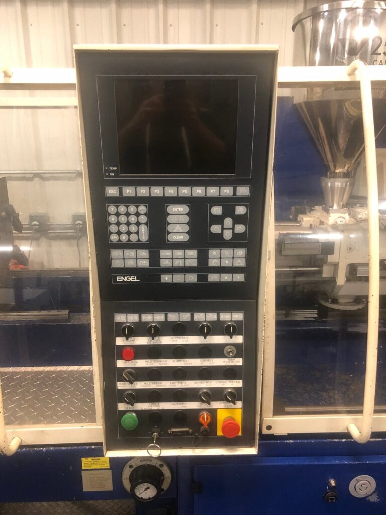 Engel ES80/40TL 1.2, Injection Molding 1998 - Under power for ...