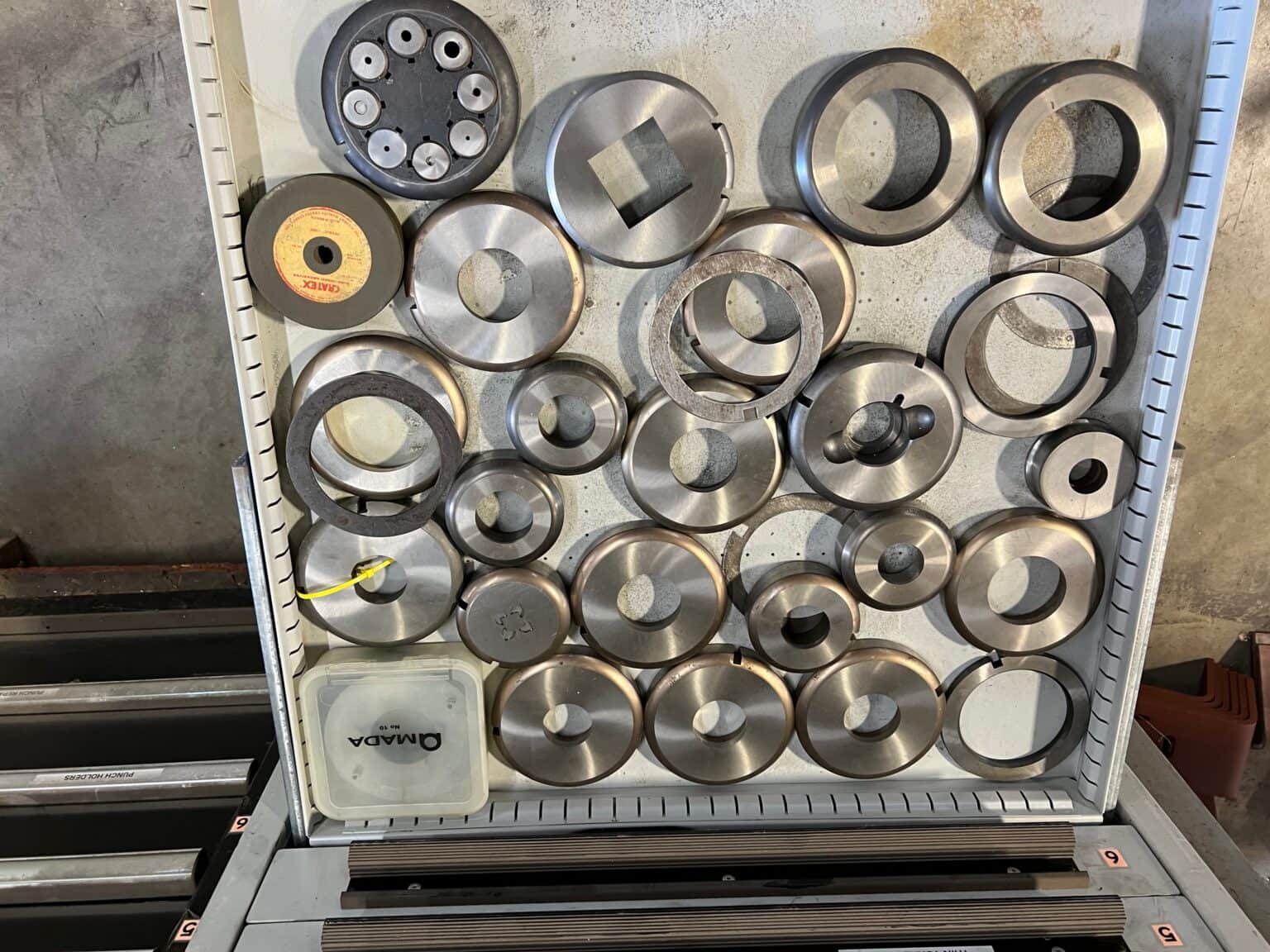 20 Ton Strippit LVD Delta 1000 TK CNC Turret Punch, 2000 - Lots of ...