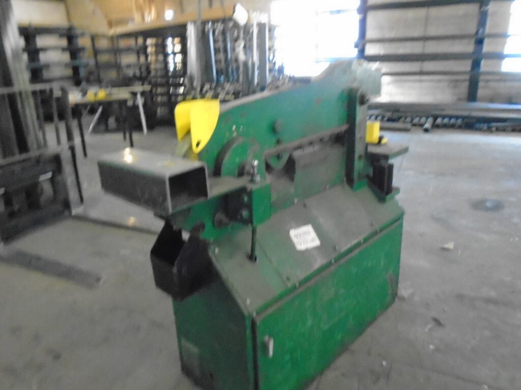 50 Ton Piranha P50 Ironworker, 1989 - Brand New Shear Blades ...