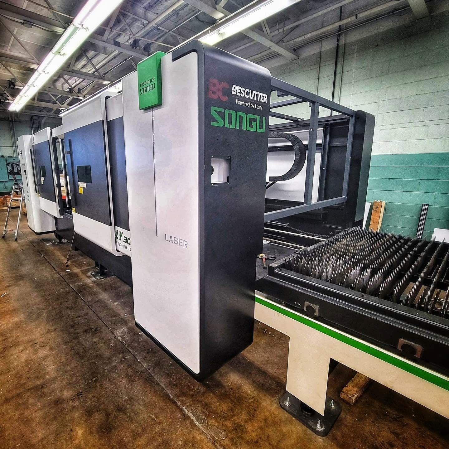 3000 Watt Bescutter Flyspeed 510 Fiber Laser, 2021-5'x10' Table w/ dust ...