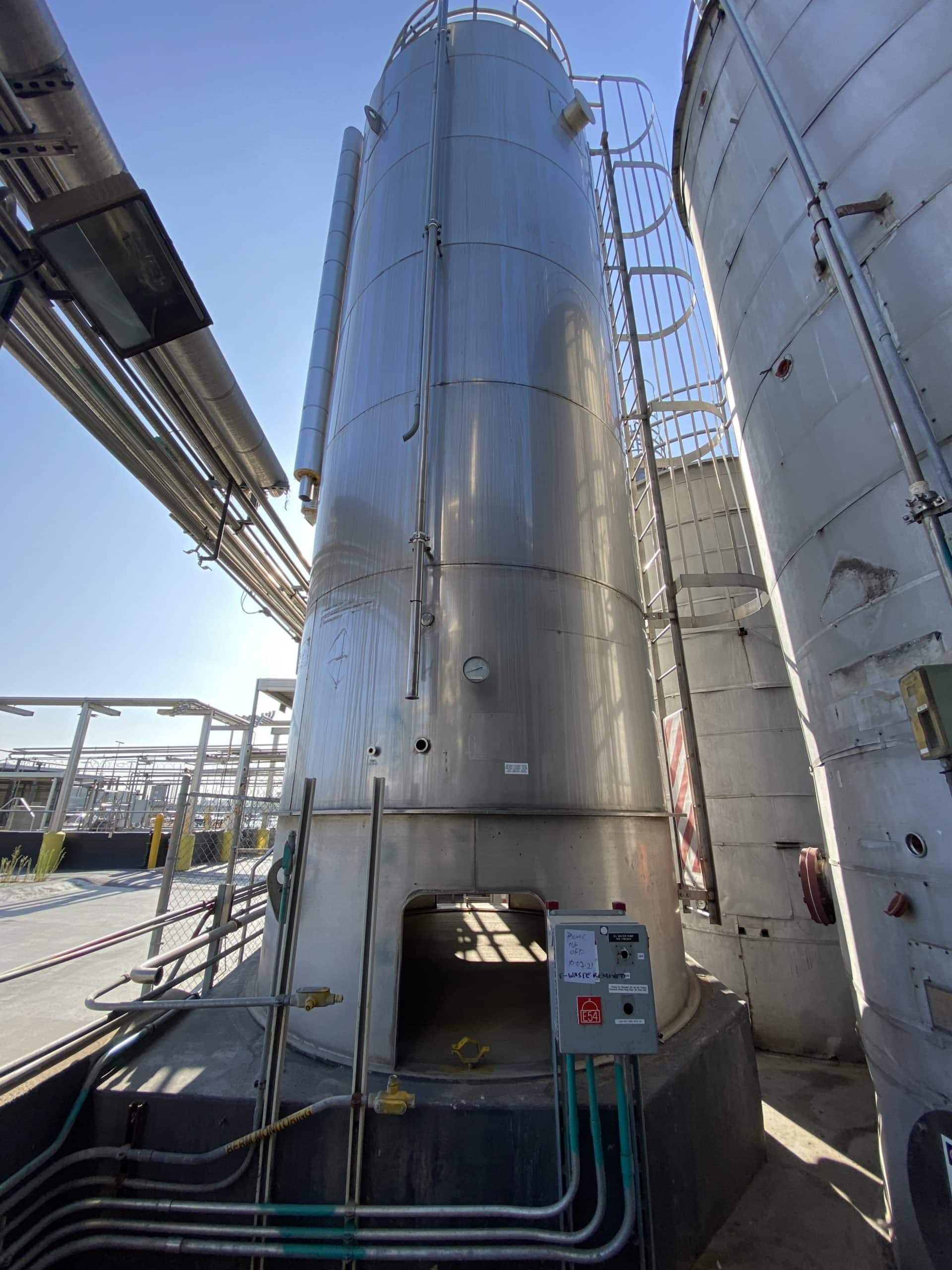 8,000 GALLON 316 SS VERTICAL TANK - Revelation Machinery