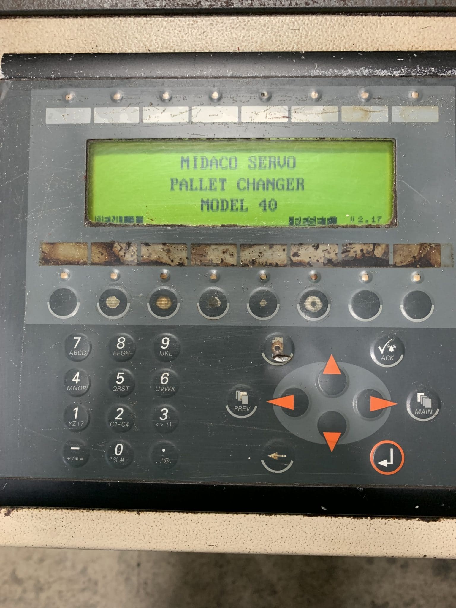 Daewoo DMV 4020D VMC, 2003- Chip Conveyor, Pallet Changer - Revelation ...