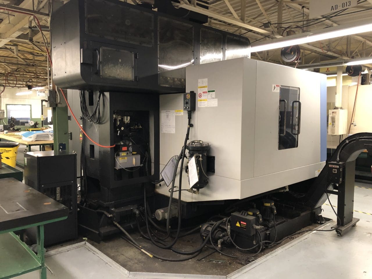 Doosan MV-6030/50 VMC, 2008 - 300 PSI TSC, Ridged Tapping, Tool Changer ...