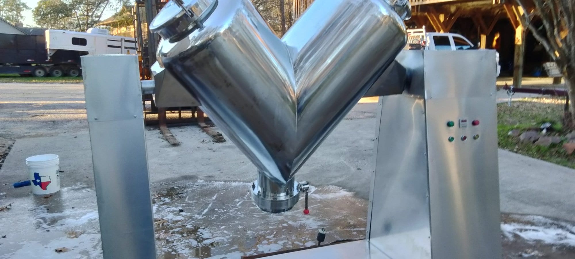 CapsuLCN V300 Dry Powder Mixing Machine - Revelation Machinery