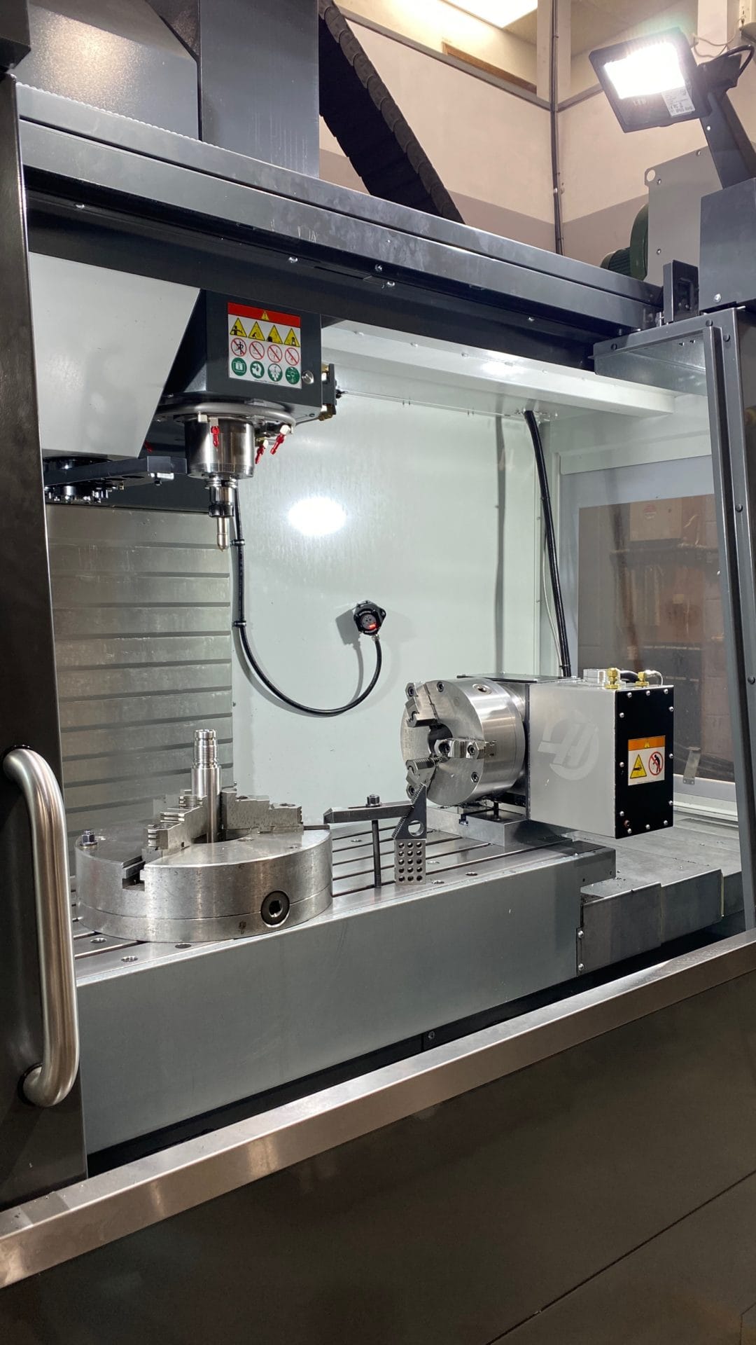 Haas VF-4 CNC Vertical Machining Center, 2022 - CAT40, 4th Axis HRT210 ...