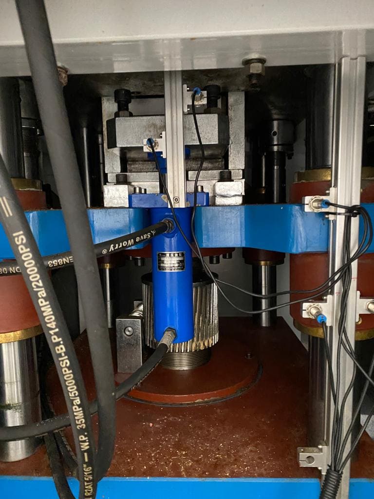 Changzhou Jiuyajiu SYST-100 Hydraulic Powder Forming Machine, 2019 ...