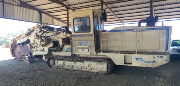 Tesmec 1085 Trencher, 2000 - Equipped with Never Used Chain ...