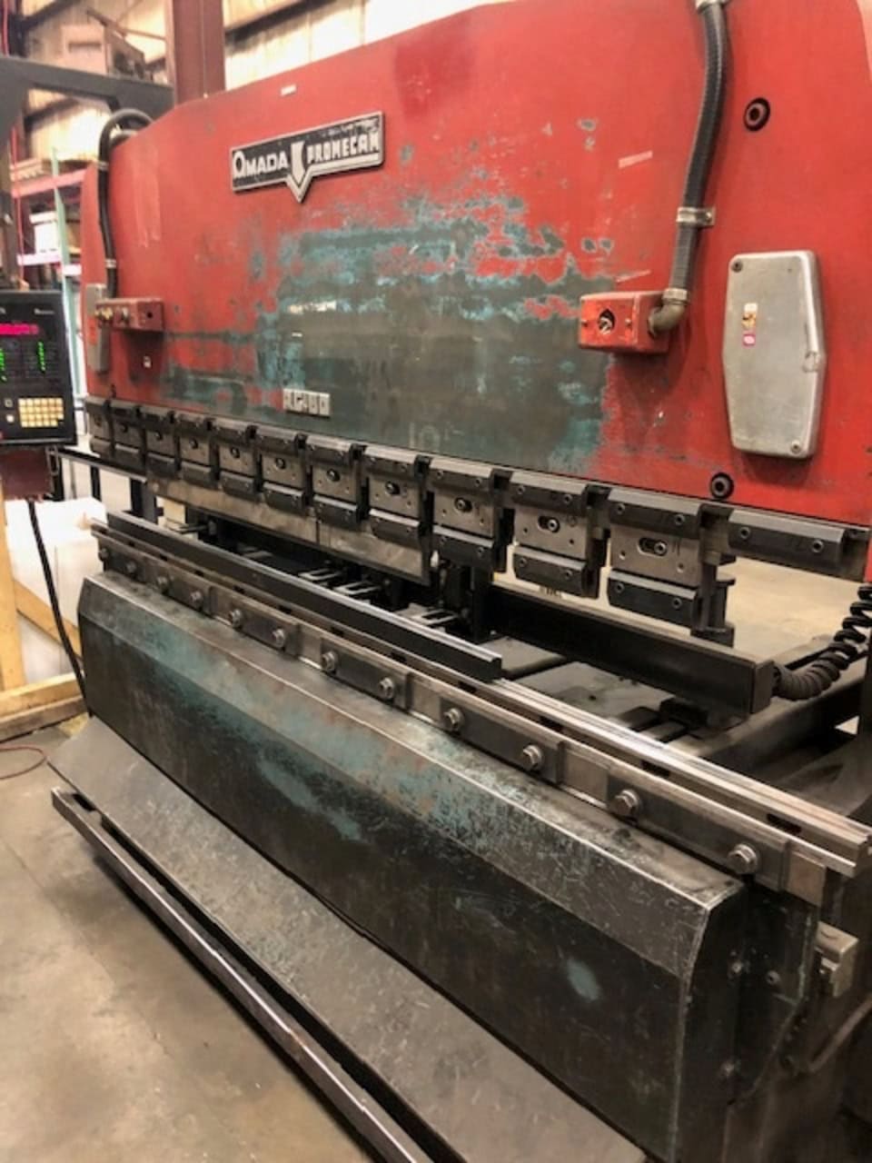 80 Ton x 8' Amada RG-80 CNC Press Brake, 1984 - NC9-EX Control, Tooling Included - Revelation ...