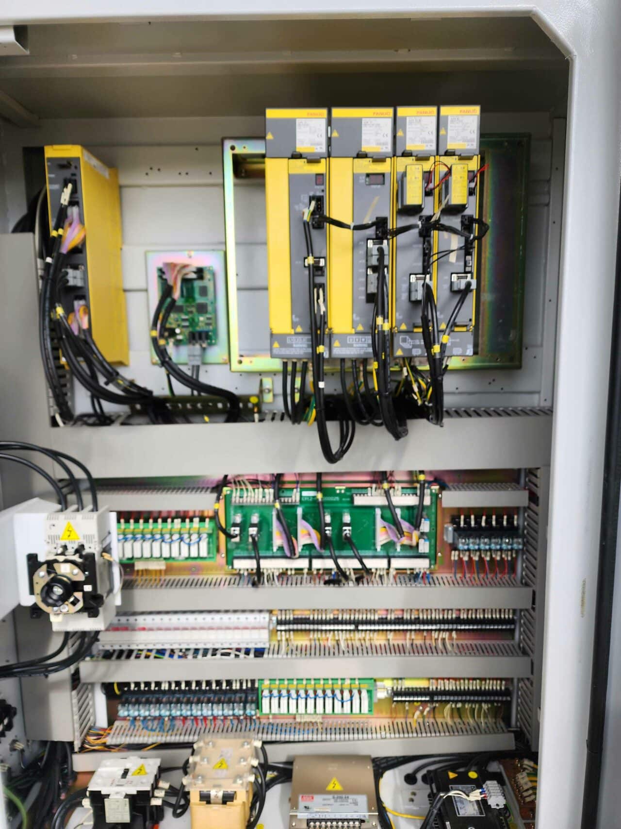 Feeler VMP-580 APC VMC, 2012 - Fanuc, Coolant Through Spindle, Rigid ...