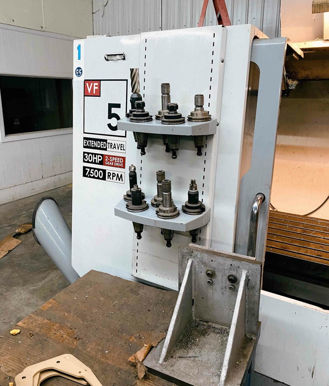 Haas VF-5/50XT VMC, 2007 - 50 Taper, 2-Speed Gear Drive, Probing, 60" X ...