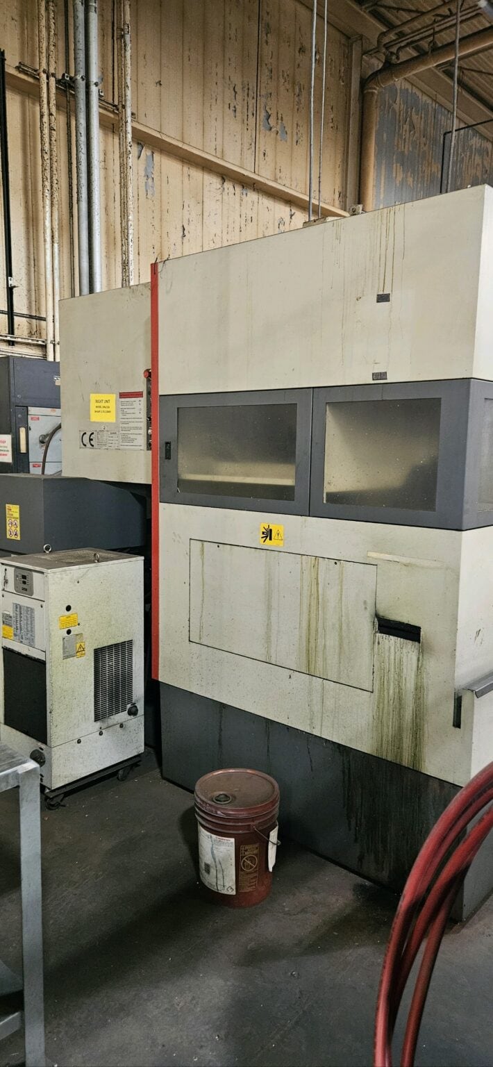 Quaser MV184C CNC VMC, 2011 - ATC, Chip Auger, Coolant Tank & Pump ...