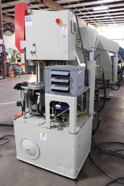 175 Ton x 12' Accurpress 717512 CNC Press Brake, 2002 - 2 axis back ...