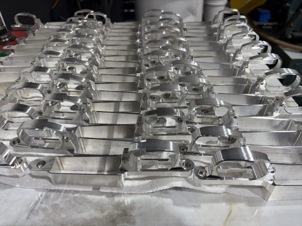 Okuma MB-5000HII HMC, 2020 - 6 Pallet Changer System, Chip Conveyor ...