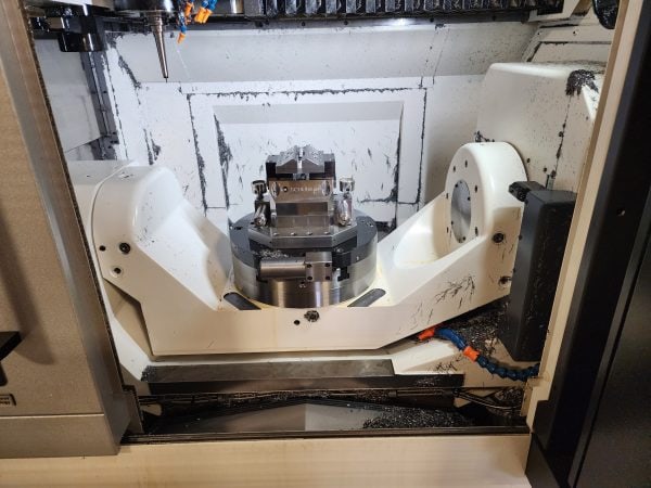 Okuma Genos M460V-5AX 5-Axis CNC VMC, 2021 - Robot Loader, Chip ...