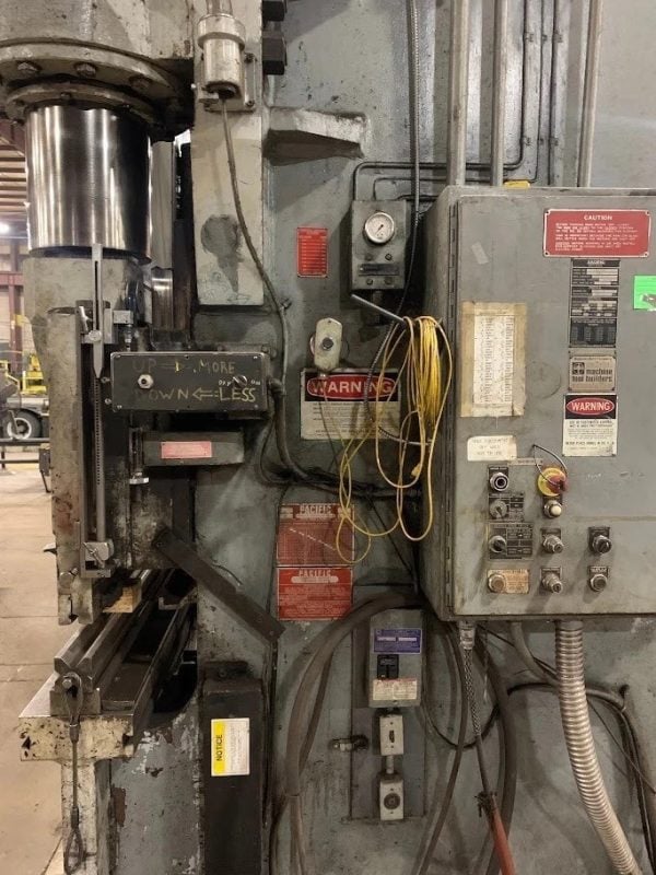 400 Ton x 16' Pacific K400-16 Press Brake, 1985 Pit Required ...
