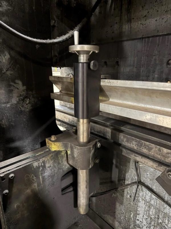 400 Ton x 16' Pacific K400-16 Press Brake, 1985 Pit Required ...