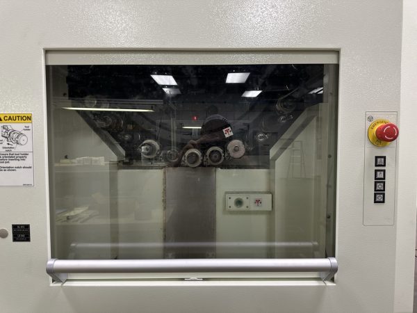 Makino F5 Pro 6 VMC, 2021 - 20K RPM, Renishaw Probe, Laser Tool Setter ...