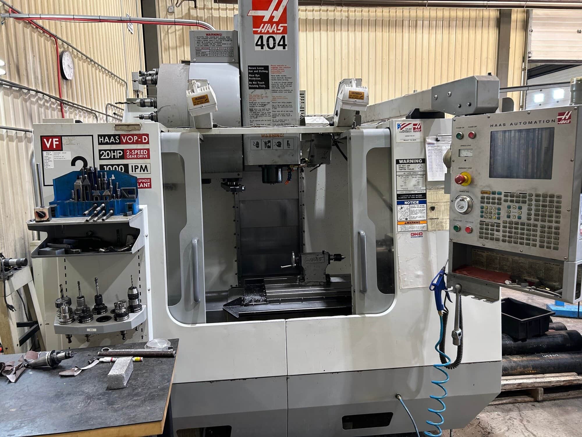 Haas VF-2B VMC, 2005 - 4th Axis Wiring, HRT210 Rotary, Through Spindle ...