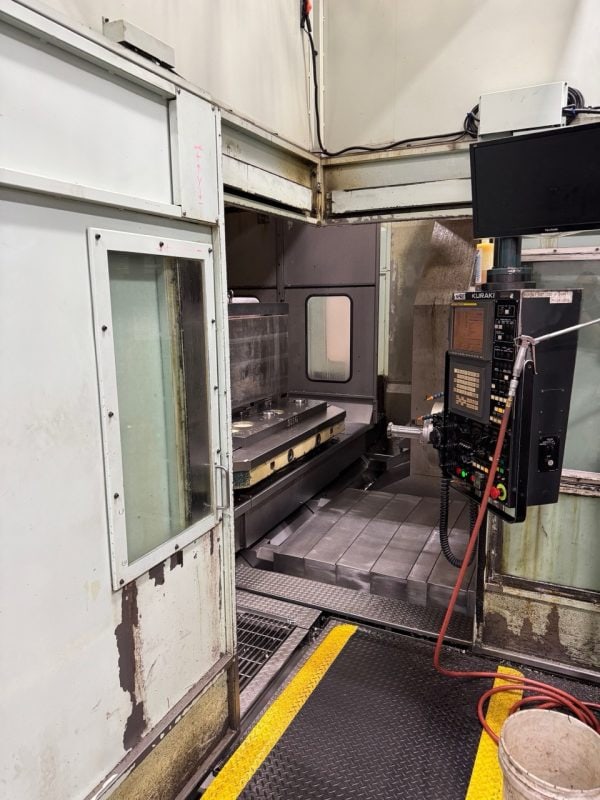 Kuraki KBT 13EA CNC Boring Mill, 2003 - Fanuc Control, 4k RPM, Chip ...