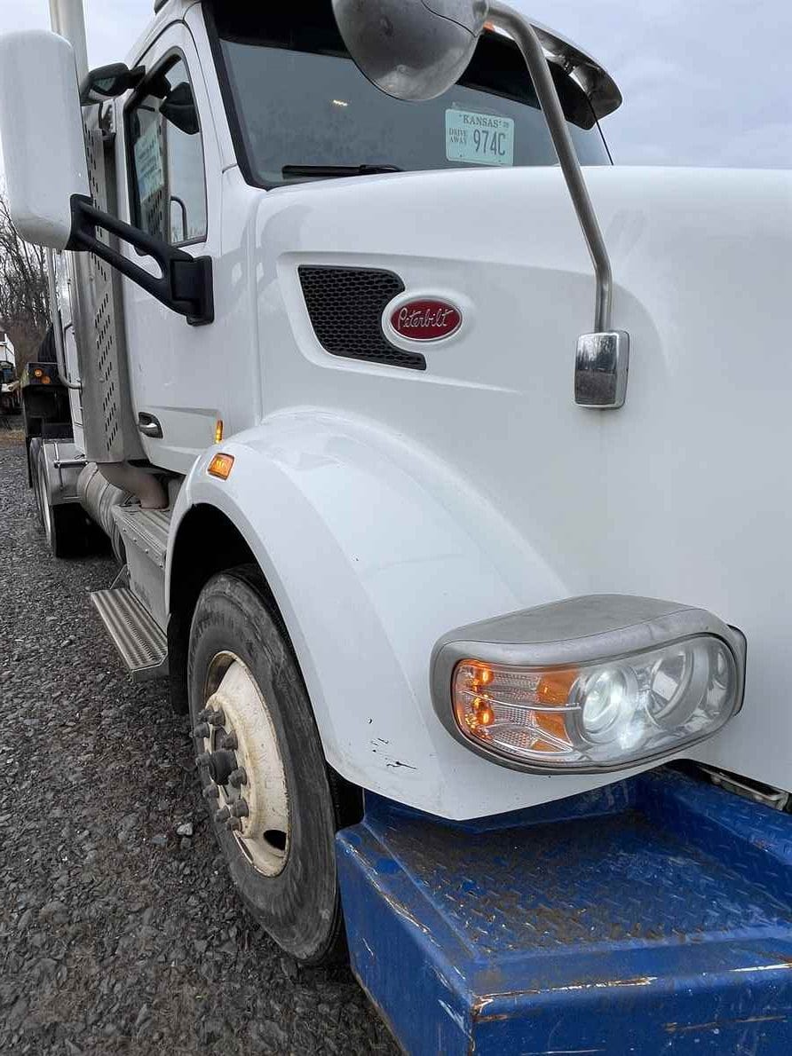 Peterbilt 567 Sleeper Truck, 2016 - Revelation Machinery