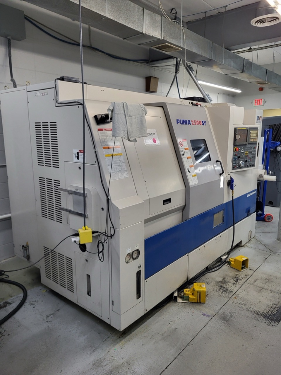 Daewoo PUMA 2500SY Multi-Axis CNC Lathe, 2004 - Tool Setter, Sub ...